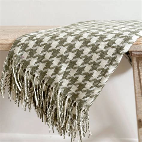 Olive And Cream Throw 170 × 120 Cm
