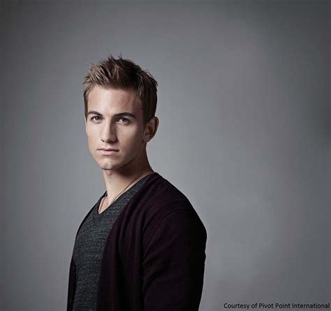 Coupe Courte Homme De La Collection Pivot Point Meta Herenkapsel