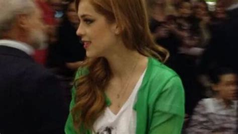Foto Sophia Abrahão foi muito tietada durante o lançamento de seu