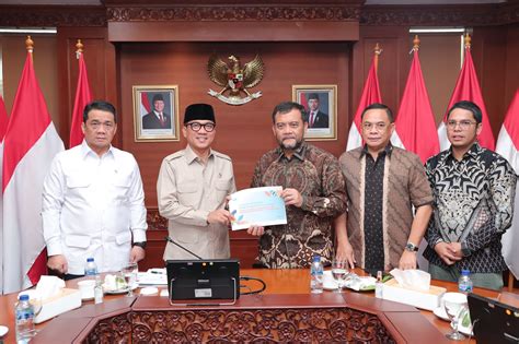 Mendes Ajak Ahmad Luthfi Manfaatkan Bumdes Newsreal