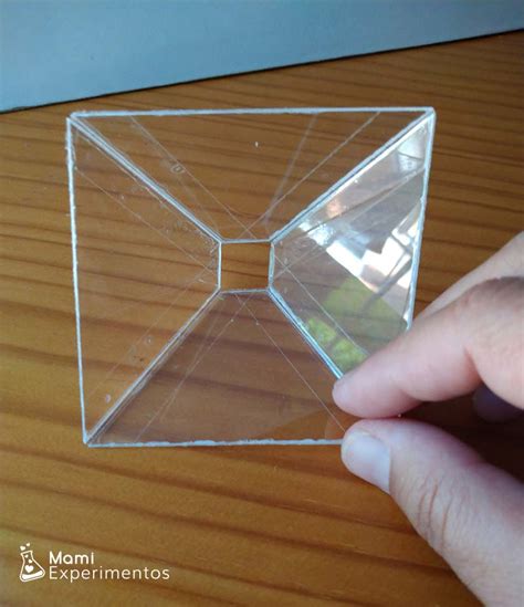 Cómo crear un holograma casero
