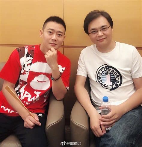 郭德綱率德雲社眾弟子日本東京商演，現場滿坑滿谷 每日頭條