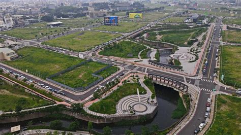 帶你去旅行4k系列：空拍 台中 北屯14期重劃區 水湳生態公園、二分埔生態公園、永和巷公園麻園頭溪 Jul 2021 Niko