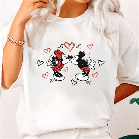 Mickey Kiss Minnie Png Mouse Love Png Mouse Valentine Png Valentines