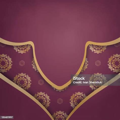 Template Kartu Pos Burgundy Warna Dengan Pola Mandala Emas Untuk Ucapan