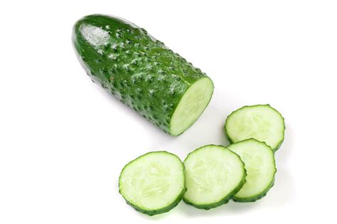 오이 조각 흰색 배경에 고립 최고의 볼 수 있습니다 평면 위치 패턴 0명에 대한 스톡 사진 및 기타 이미지 0명 날것