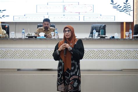 Hj Sufriaty Beberkan 5 Permasalahan Stunting Lutim Id