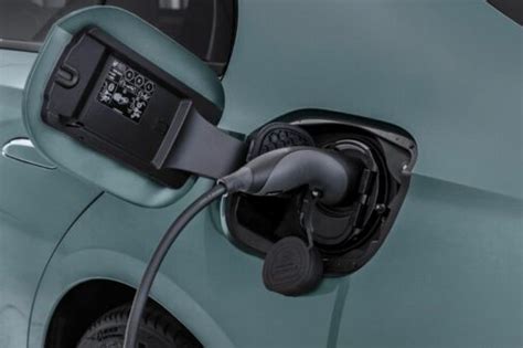 Mercedes Benz Unveils The Sixth Generation E Class Motoring World