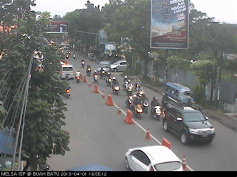 Kondisi Jalan Buah Batu Bandung 16 55 Trafficinfo Bandun Flickr