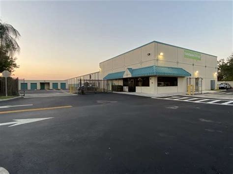 Storage Units In Pembroke Pines Fl At 400 Nw 172nd Ave Extra Space