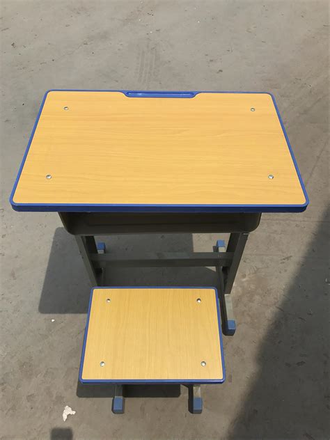 学校桌学校学校最美大山谷图库