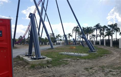 Movie World Australia Dc Rivals Mack Hypercoaster Theme Park News