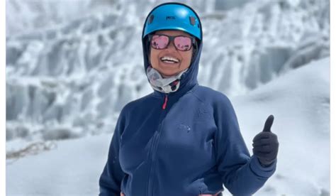 Jyoti Ratre Indias Oldest Woman Conquers Mount Everest Breaking