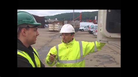 Comment monter et descendre d un camion La réponse est sur Admicile fr