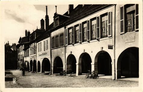 Lons Le Saunier Les Arcades Maison De Rouget De Lisle à Lons Le