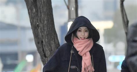 위클리 조아 아침추위에도 가벼운 수능 발걸음 포토엔hd