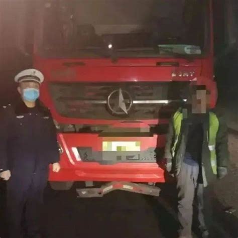 深夜出击！巴彦淖尔交警查获9辆“百吨王”执法车辆超载