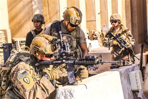 Irak Usa Schicken Hunderte Soldaten Als Verstärkung Der Spiegel