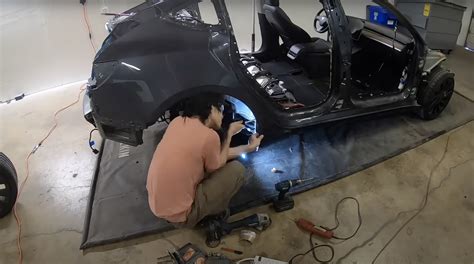 Guy Removes Tesla Model Body To See How Fast It Will Go