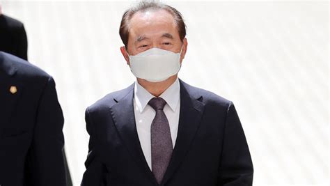 강제추행 혐의 오거돈 영장실질심사 출석구속 갈림길