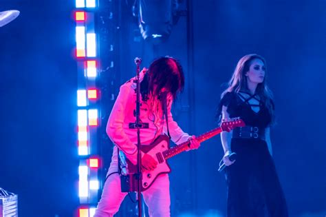 Smashing Pumpkinsstone Temple Pilotsrival Sons Concert Review