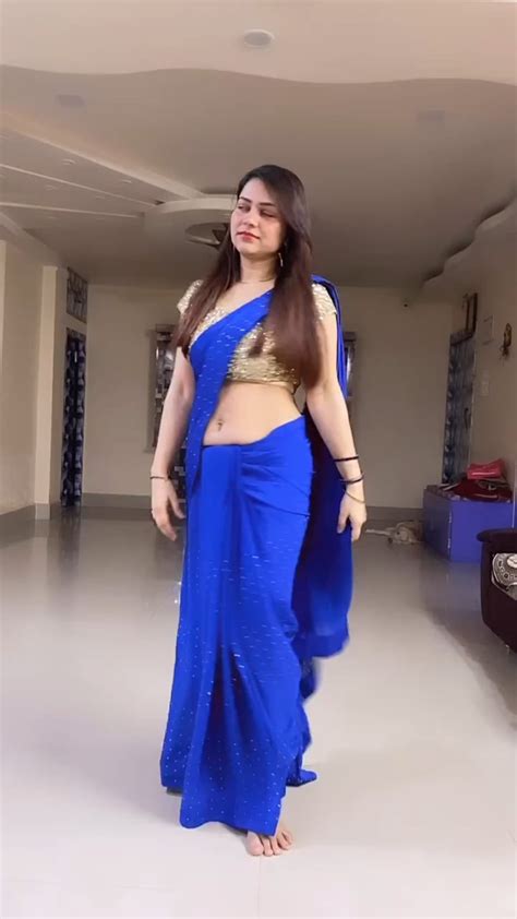 Richa Agarwal R Desinavelandwaist