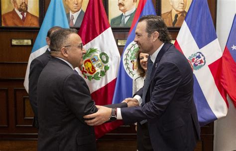 Fortalece Gobernador relaciones de cooperación y amistad con países de