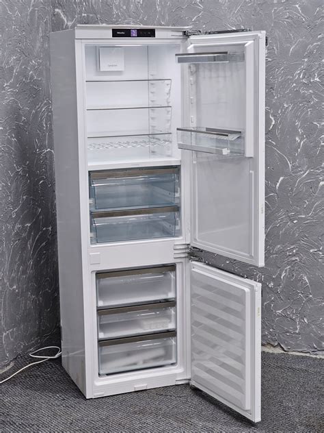 Вмонтований Холодильник Miele KFN7744E Виставка 2022 рік: 48 000 грн ...