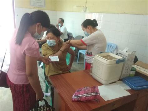 ကျိုင်းတုံ၌ ကိုဗစ် ၁၉ ရောဂါကာကွယ်ဆေးထိုးရန်ကျန်ရှိနေသည့် ဌာနဆိုင်ရာဝန