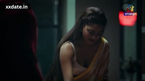 Sali Ghar Per Akele Sabji Kat Rahi Thi Jija Ne Sali Ko Chut Chudai Kar