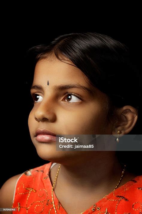 Photo Libre De Droit De Portrait De Jeune Fille Indienne Banque D