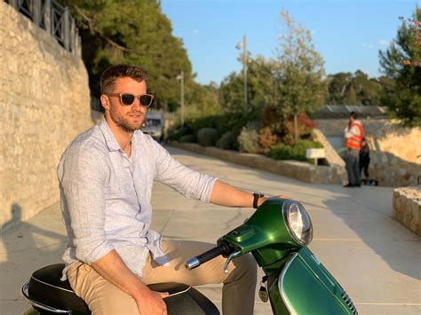 Ryan Reynolds Stunt Double Luxury Eyewear Jabrock Eyewear