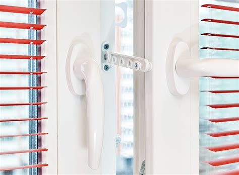 Ограничители на пластиковые окна гребенка на ручку