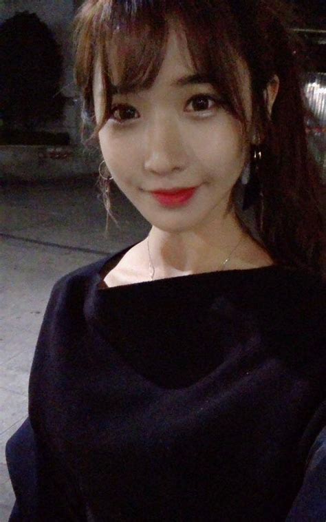 1999台灣 查生活百科 Opendata 韓國美女人氣網紅 實況主 企鵝妹jinny（윰찌니 柳允進）