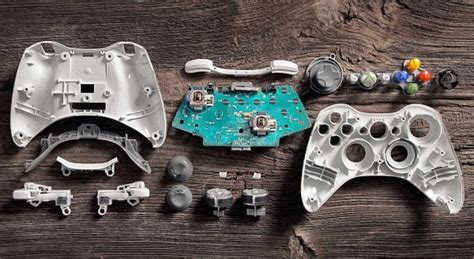Controles De Consolas De Videojuegos Completamente Desarmados