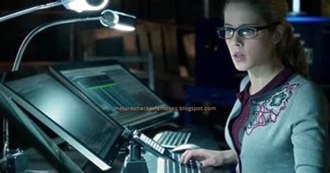Estas Son Las 12 Mujeres Hackers Más Famosas Bellas Y Peligrosas De La Red
