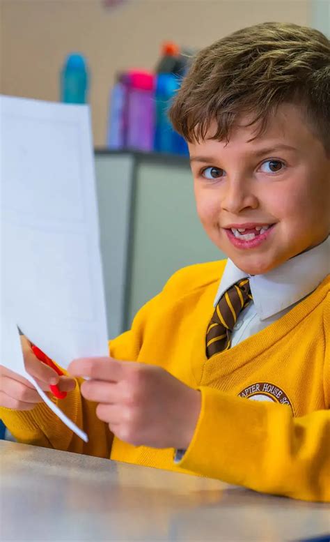 Uk International School Queen Ethelburgas Yorkshire