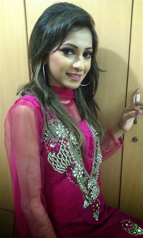 Sabhot Beautiful Desi Girl Photo Gallery