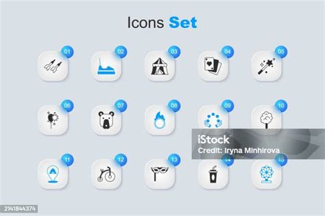 물 곰 머리 범퍼카 서커스 텐트 관람차 솜사탕 다트 화살표 및 불 후프 아이콘과 종이 유리를 설정합니다 벡터 겨냥에 대한 스톡