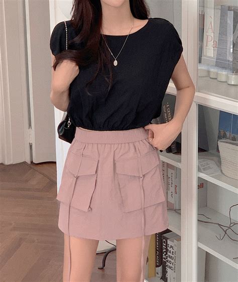 포에이엠 3col 너튼 나일론 바스락 스트링 셔링 캡소매 반팔 크롭 블라우스