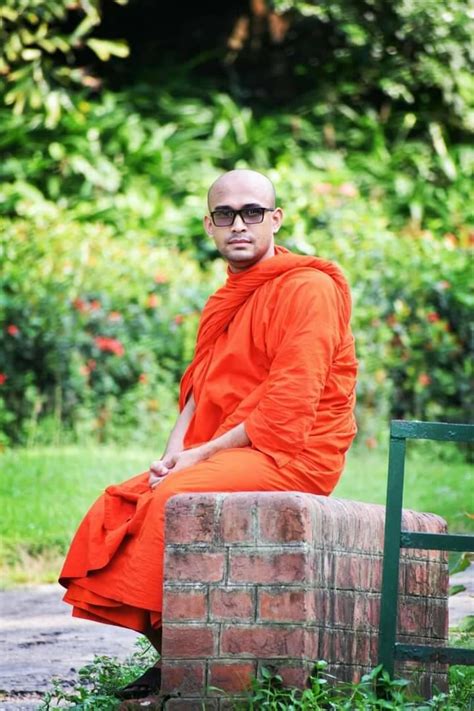 Agralankar একটা মুসলিম ছেলে আমাকে প্রেমের প্রস্তাব দিলো আমি বললাম আপনি মুসলিম আর আমি তো