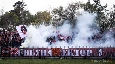 Внушителна агитка подкрепя ЦСКА София в Добрич