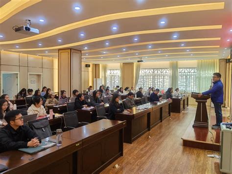 我院召开研究生思想政治教育专题会议 公共管理学院