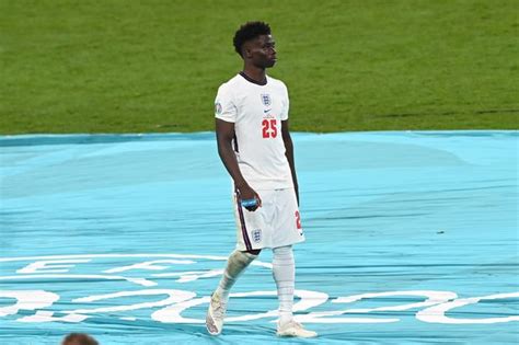 Gary Neville Sends Message To Arsenal Ace Bukayo Saka After He Misses