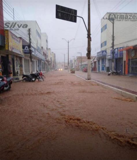 Ruas De Picos Ficam Alagadas Após Temporal Portal Cidade Modelo
