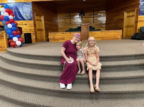 Honey Boo Boos Sister Anna Attends Daughters Graduation Amid Cancer Fight