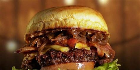 HambÚrguer Com Cebola Caramelizada Alimenta