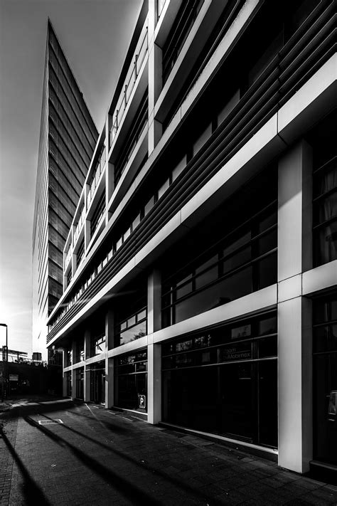 DYNAMIC OF STRUCTURES