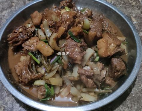 【酸菜焖鸭的做法步骤图，酸菜焖鸭怎么做好吃】嘻嘻浠下厨房