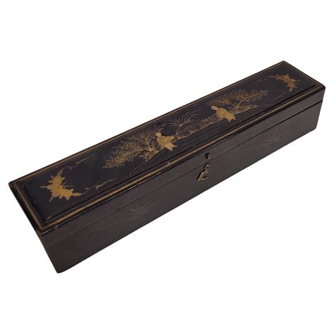 Chinese Chinoiseries Box In Black Lacquered Wood And Silk Interior For